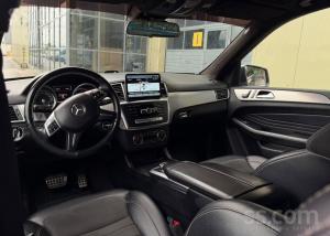 Grey Mercedes-Benz ML 250 2012 in Riga, with an engine capacity of 2.20 L and mileage of 323 thousand km for 11500 €, photo 10 on AUTOMOTO.COM.LV