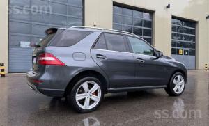 Grey Mercedes-Benz ML 250 2012 in Riga, with an engine capacity of 2.20 L and mileage of 323 thousand km for 11500 €, photo 18 on AUTOMOTO.COM.LV