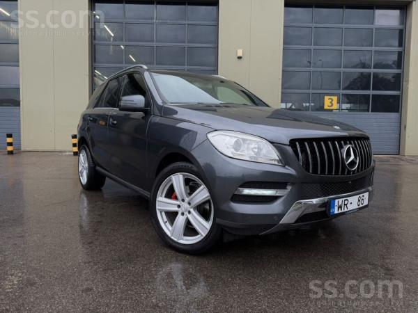 Pelēks Mercedes-Benz ML 250 2012 Rīga, ar dzinēja tilpumu 2.20 L un nobraukumu 323 tūkst. km par 11500 €, foto 1 vietnē AUTOMOTO.COM.LV