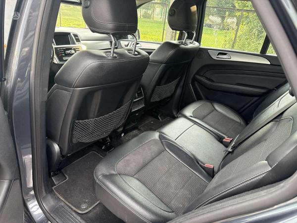 Pelēks Mercedes-Benz ML 250 2013 Šauļi, ar dzinēja tilpumu 2.14 L un nobraukumu 290 tūkst. km par 6700 €, foto 10 vietnē AUTOMOTO.COM.LV