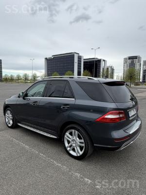 Grey Mercedes-Benz ML 250 2014 in Riga, with an engine capacity of 2.20 L and mileage of 255 thousand km for 14500 €, photo  on AUTOMOTO.COM.LV