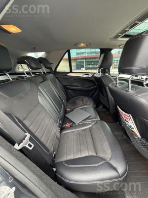Grey Mercedes-Benz ML 250 2014 in Riga, with an engine capacity of 2.20 L and mileage of 255 thousand km for 14500 €, photo 9 on AUTOMOTO.COM.LV
