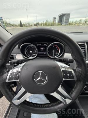 Grey Mercedes-Benz ML 250 2014 in Riga, with an engine capacity of 2.20 L and mileage of 255 thousand km for 14500 €, photo 10 on AUTOMOTO.COM.LV
