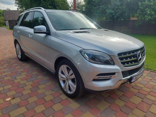 Pelēks Mercedes-Benz ML 250 2014 Kupiškis, ar dzinēja tilpumu 2.14 L un nobraukumu 277 tūkst. km par 12750 €, foto 2 vietnē AUTOMOTO.COM.LV