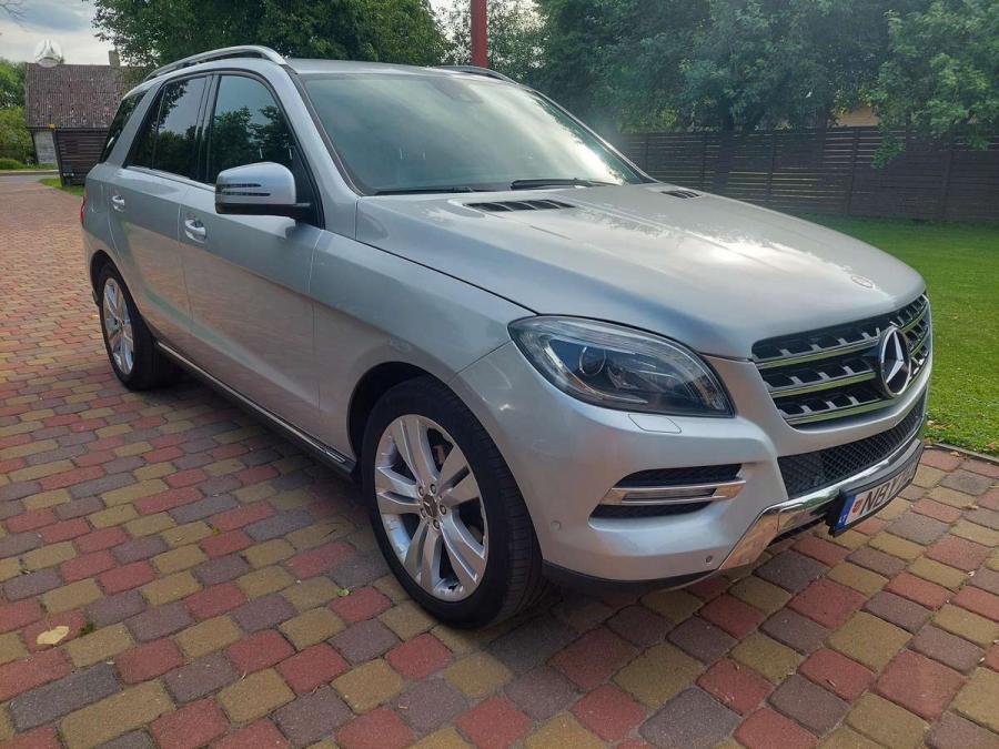Pelēks Mercedes-Benz ML 250 2014 Kupiškis, ar dzinēja tilpumu 2.14 L un nobraukumu 277 tūkst. km par 12750 €, foto 3 vietnē AUTOMOTO.COM.LV