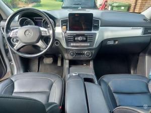 Pelēks Mercedes-Benz ML 250 2014 Kupiškis, ar dzinēja tilpumu 2.14 L un nobraukumu 277 tūkst. km par 12750 €, foto 9 vietnē AUTOMOTO.COM.LV