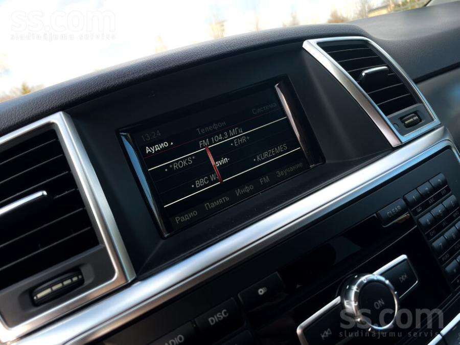 Grey Mercedes-Benz ML 250 2014 in Jelgava, with an engine capacity of 2.20 L and mileage of 178 thousand km for 17490 €, photo 11 on AUTOMOTO.COM.LV