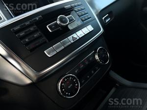 Grey Mercedes-Benz ML 250 2014 in Jelgava, with an engine capacity of 2.20 L and mileage of 178 thousand km for 17490 €, photo 14 on AUTOMOTO.COM.LV