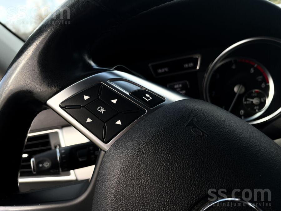 Grey Mercedes-Benz ML 250 2014 in Jelgava, with an engine capacity of 2.20 L and mileage of 178 thousand km for 17490 €, photo 16 on AUTOMOTO.COM.LV