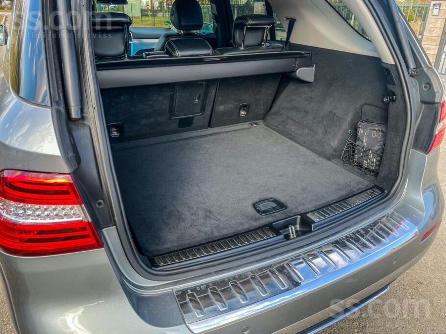 Grey Mercedes-Benz ML 250 2014 in Jelgava, with an engine capacity of 2.20 L and mileage of 178 thousand km for 17490 €, photo 18 on AUTOMOTO.COM.LV