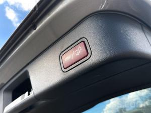 Grey Mercedes-Benz ML 250 2014 in Jelgava, with an engine capacity of 2.20 L and mileage of 178 thousand km for 17490 €, photo 19 on AUTOMOTO.COM.LV