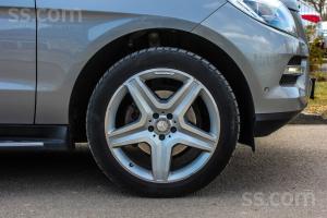 Grey Mercedes-Benz ML 250 2014 in Jelgava, with an engine capacity of 2.20 L and mileage of 178 thousand km for 17490 €, photo 23 on AUTOMOTO.COM.LV