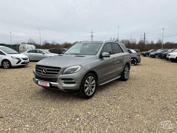 Pelēks Mercedes-Benz ML 250 2015 Šauļi, ar dzinēja tilpumu 2.10 L un nobraukumu 322 tūkst. km par 14500 €, foto 3 vietnē AUTOMOTO.COM.LV