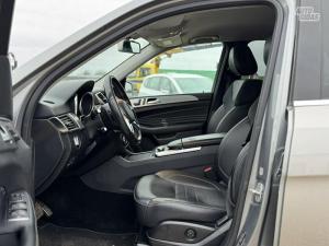 Pelēks Mercedes-Benz ML 250 2015 Šauļi, ar dzinēja tilpumu 2.10 L un nobraukumu 322 tūkst. km par 14500 €, foto 7 vietnē AUTOMOTO.COM.LV