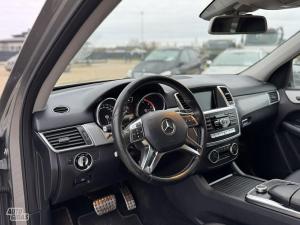 Pelēks Mercedes-Benz ML 250 2015 Šauļi, ar dzinēja tilpumu 2.10 L un nobraukumu 322 tūkst. km par 14500 €, foto 8 vietnē AUTOMOTO.COM.LV