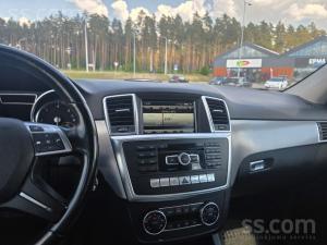 Pelēks Mercedes-Benz ML 250 2015 Rīga, ar dzinēja tilpumu 2.20 L un nobraukumu 219 tūkst. km par 16500 €, foto 7 vietnē AUTOMOTO.COM.LV