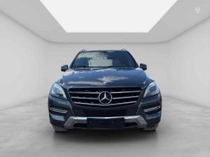 Grey Mercedes-Benz ML 250 2015 in Kaunas, with an engine capacity of 2.10 L and mileage of 312 thousand km for 13400 €, photo 3 on AUTOMOTO.COM.LV