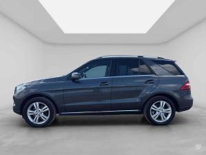 Grey Mercedes-Benz ML 250 2015 in Kaunas, with an engine capacity of 2.10 L and mileage of 312 thousand km for 13400 €, photo 4 on AUTOMOTO.COM.LV