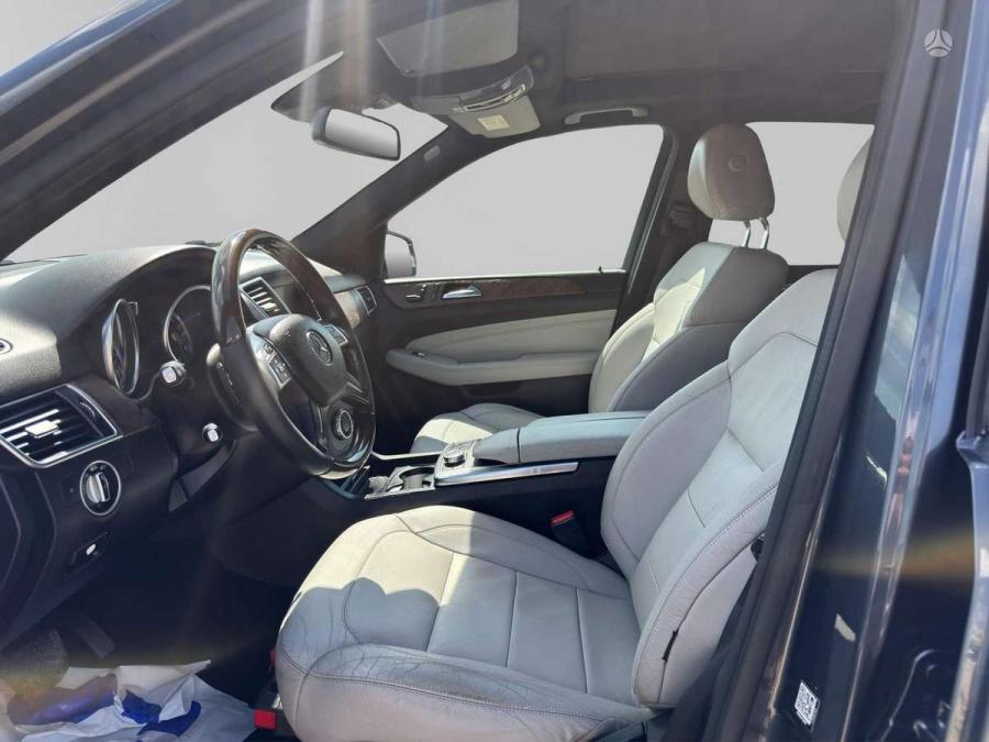 Grey Mercedes-Benz ML 250 2015 in Kaunas, with an engine capacity of 2.10 L and mileage of 312 thousand km for 13400 €, photo 10 on AUTOMOTO.COM.LV