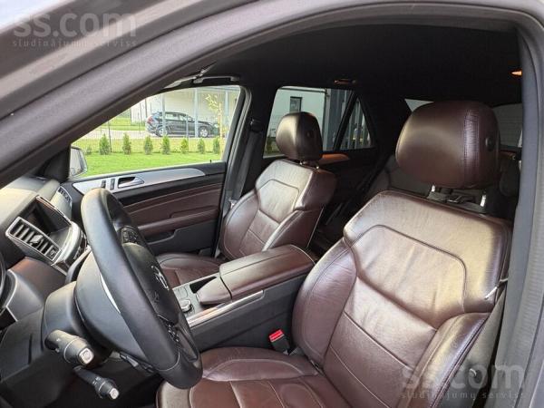 Grey Mercedes-Benz ML 250 2014 in Riga, with an engine capacity of 2.20 L and mileage of 280 thousand km for 13999 €, photo 8 on AUTOMOTO.COM.LV