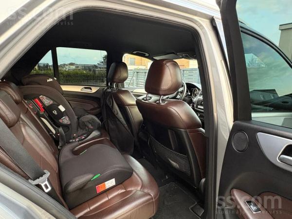 Grey Mercedes-Benz ML 250 2014 in Riga, with an engine capacity of 2.20 L and mileage of 280 thousand km for 13999 €, photo 10 on AUTOMOTO.COM.LV