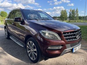 Sarkans Mercedes-Benz ML 250 2015 Rīga, ar dzinēja tilpumu 2.20 L un nobraukumu 292 tūkst. km par 15490 €, foto 8 vietnē AUTOMOTO.COM.LV