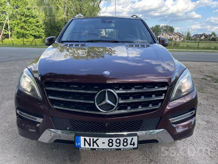 Sarkans Mercedes-Benz ML 250 2015 Rīga, ar dzinēja tilpumu 2.20 L un nobraukumu 292 tūkst. km par 15490 €, foto 9 vietnē AUTOMOTO.COM.LV