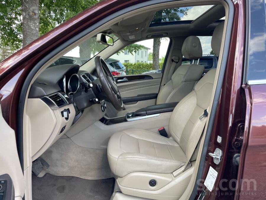 Sarkans Mercedes-Benz ML 250 2015 Rīga, ar dzinēja tilpumu 2.20 L un nobraukumu 292 tūkst. km par 15490 €, foto 12 vietnē AUTOMOTO.COM.LV