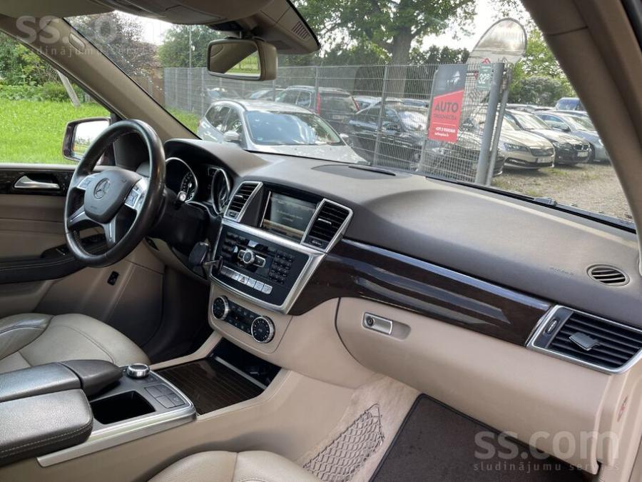 Sarkans Mercedes-Benz ML 250 2015 Rīga, ar dzinēja tilpumu 2.20 L un nobraukumu 292 tūkst. km par 15490 €, foto 21 vietnē AUTOMOTO.COM.LV