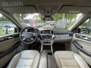 Sarkans Mercedes-Benz ML 250 2015 Rīga, ar dzinēja tilpumu 2.20 L un nobraukumu 292 tūkst. km par 15490 €, foto 22 vietnē AUTOMOTO.COM.LV