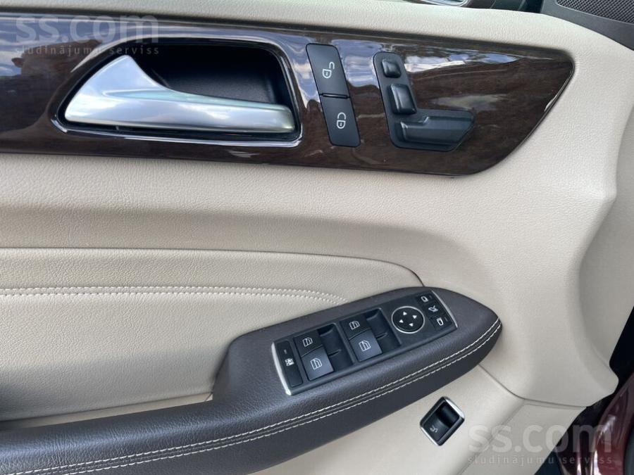 Sarkans Mercedes-Benz ML 250 2015 Rīga, ar dzinēja tilpumu 2.20 L un nobraukumu 292 tūkst. km par 15490 €, foto 32 vietnē AUTOMOTO.COM.LV