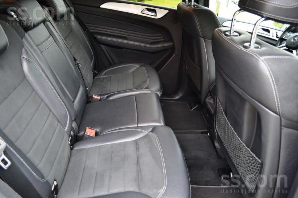 White Mercedes-Benz ML 250 2012 in Riga, with an engine capacity of 2.10 L and mileage of 313 thousand km for 12200 €, photo 10 on AUTOMOTO.COM.LV
