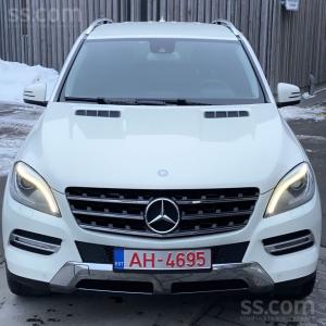 Balts Mercedes-Benz ML 250 2013 Jelgava, ar dzinēja tilpumu 2.10 L un nobraukumu 339 tūkst. km par 10200 €, foto 2 vietnē AUTOMOTO.COM.LV