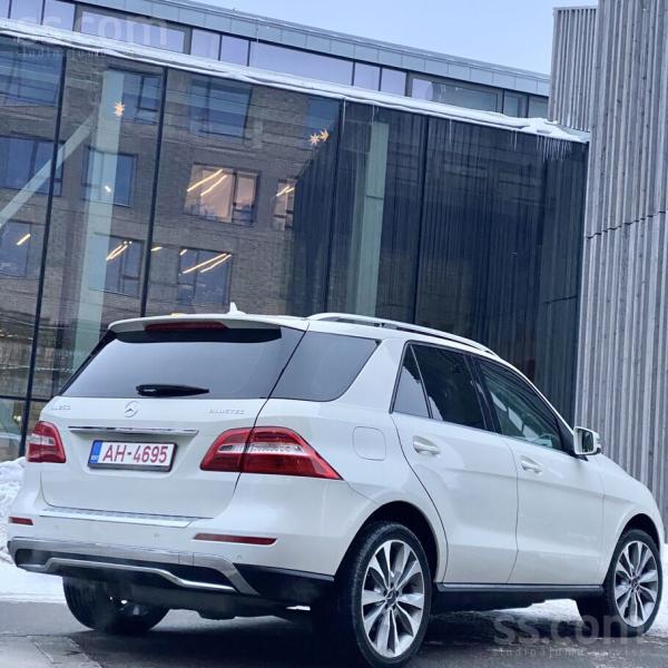 Balts Mercedes-Benz ML 250 2013 Jelgava, ar dzinēja tilpumu 2.10 L un nobraukumu 339 tūkst. km par 10200 €, foto 4 vietnē AUTOMOTO.COM.LV