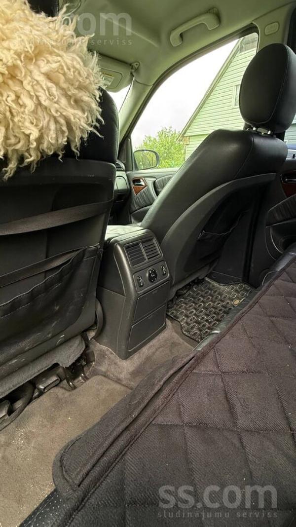 Black Mercedes-Benz ML 270 2001 in Kraslava, with an engine capacity of 2.70 L and mileage of 0 thousand km for 2500 €, photo 5 on AUTOMOTO.COM.LV