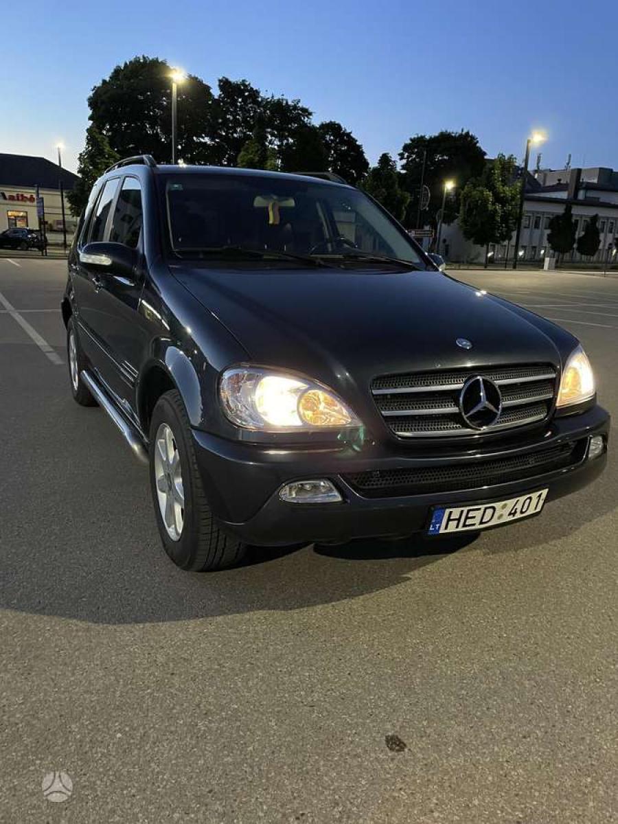 Melns Mercedes-Benz ML 270 2001 Kauņa, ar dzinēja tilpumu 2.69 L un nobraukumu 296 tūkst. km par 3800 €, foto 1 vietnē AUTOMOTO.COM.LV
