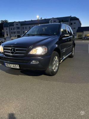 Melns Mercedes-Benz ML 270 2001 Kauņa, ar dzinēja tilpumu 2.69 L un nobraukumu 296 tūkst. km par 3800 €, foto 5 vietnē AUTOMOTO.COM.LV