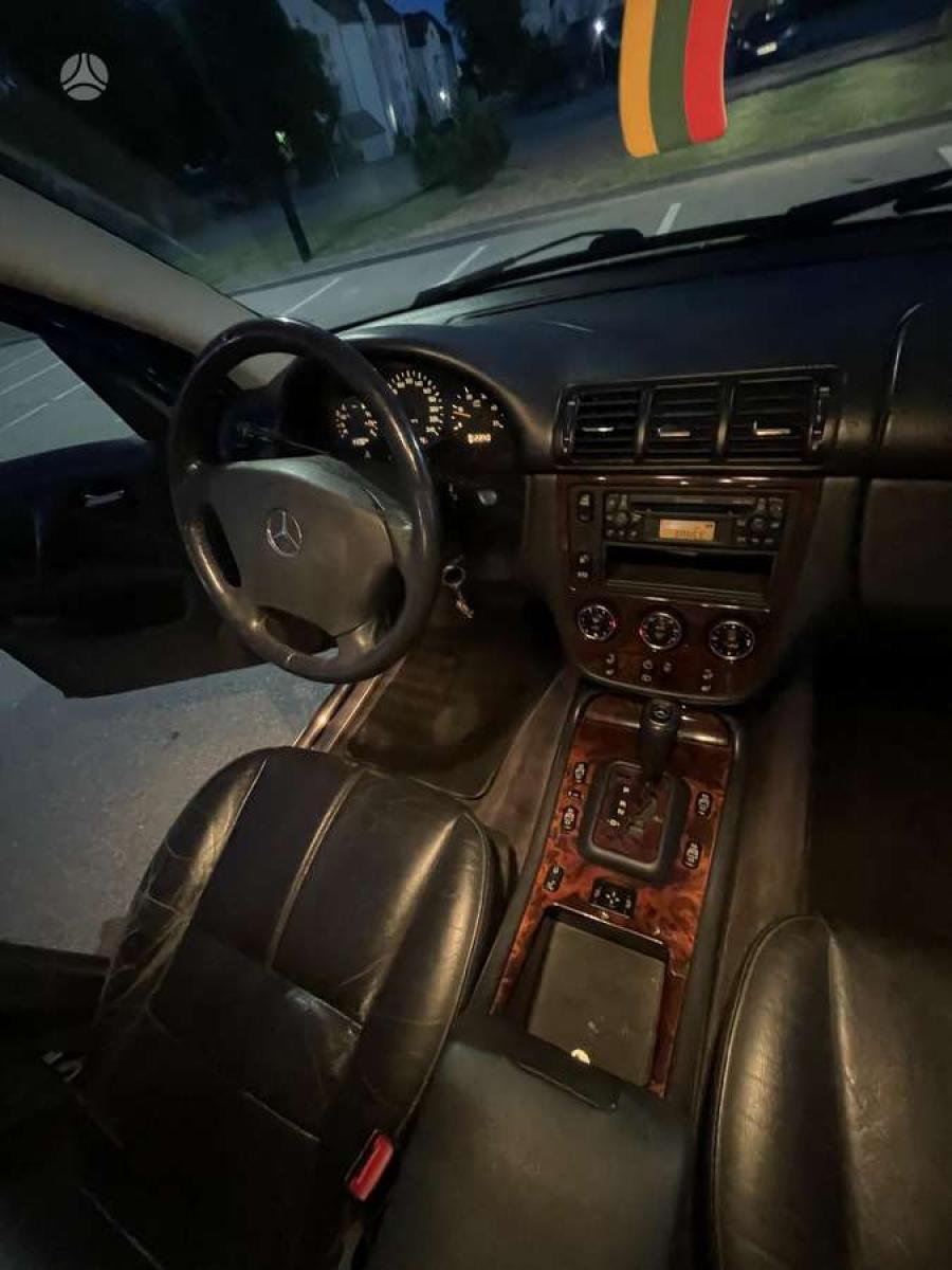 Melns Mercedes-Benz ML 270 2001 Kauņa, ar dzinēja tilpumu 2.69 L un nobraukumu 296 tūkst. km par 3800 €, foto 10 vietnē AUTOMOTO.COM.LV