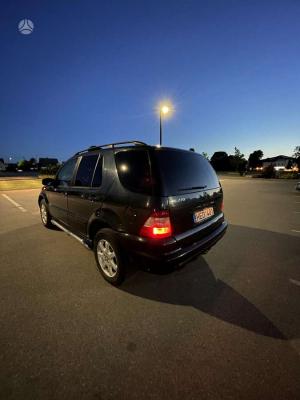 Melns Mercedes-Benz ML 270 2001 Kauņa, ar dzinēja tilpumu 2.69 L un nobraukumu 296 tūkst. km par 3800 €, foto 22 vietnē AUTOMOTO.COM.LV