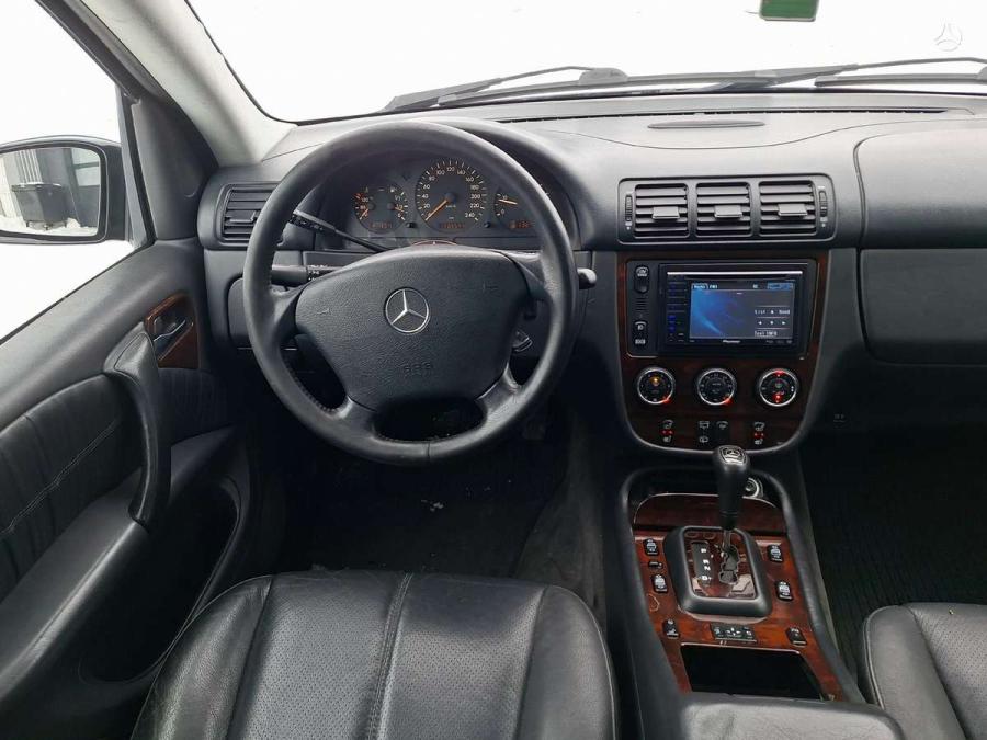 Melns Mercedes-Benz ML 270 2002 Jonava, ar dzinēja tilpumu 2.70 L un nobraukumu 300 tūkst. km par 3250 €, foto 21 vietnē AUTOMOTO.COM.LV
