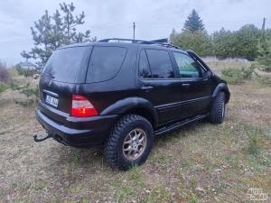 Melns Mercedes-Benz ML 270 2002 Viļņa, ar dzinēja tilpumu 2.70 L un nobraukumu 281 tūkst. km par 4300 €, foto 14 vietnē AUTOMOTO.COM.LV