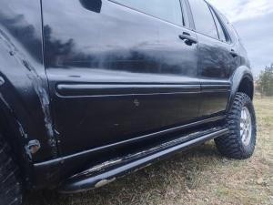 Black Mercedes-Benz ML 270 2002 in Vilnius, with an engine capacity of 2.70 L and mileage of 250 thousand km for 3700 €, photo 9 on AUTOMOTO.COM.LV