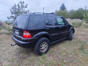 Black Mercedes-Benz ML 270 2002 in Vilnius, with an engine capacity of 2.70 L and mileage of 250 thousand km for 3700 €, photo 16 on AUTOMOTO.COM.LV
