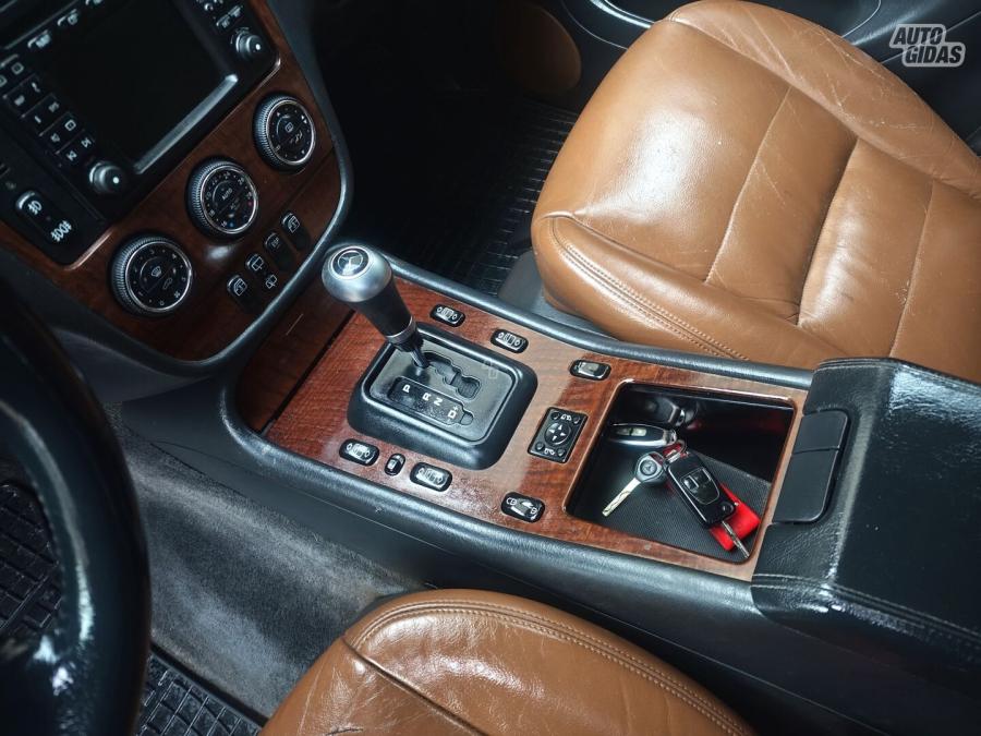 Black Mercedes-Benz ML 270 2002 in Vilnius, with an engine capacity of 2.70 L and mileage of 250 thousand km for 3700 €, photo 18 on AUTOMOTO.COM.LV