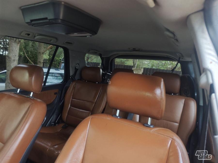 Black Mercedes-Benz ML 270 2002 in Vilnius, with an engine capacity of 2.70 L and mileage of 250 thousand km for 3700 €, photo 19 on AUTOMOTO.COM.LV