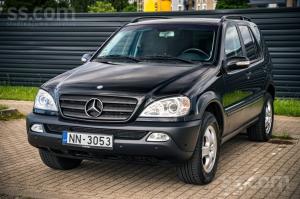 Черный Мерседес МЛ 270 2002 в Рига, объемом двигателя 2.70 л и пробегом 353 тыс. км за 1990 €, фото  на AUTOMOTO.COM.LV