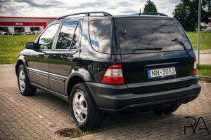 Black Mercedes-Benz ML 270 2002 in Riga, with an engine capacity of 2.70 L and mileage of 353 thousand km for 1990 €, photo 4 on AUTOMOTO.COM.LV