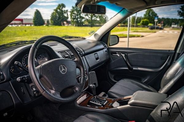 Melns Mercedes-Benz ML 270 2002 Rīga, ar dzinēja tilpumu 2.70 L un nobraukumu 353 tūkst. km par 1990 €, foto 8 vietnē AUTOMOTO.COM.LV