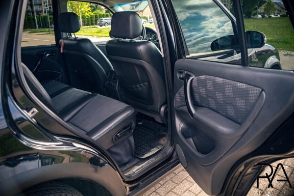 Melns Mercedes-Benz ML 270 2002 Rīga, ar dzinēja tilpumu 2.70 L un nobraukumu 353 tūkst. km par 1990 €, foto 10 vietnē AUTOMOTO.COM.LV