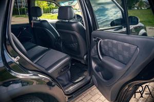 Black Mercedes-Benz ML 270 2002 in Riga, with an engine capacity of 2.70 L and mileage of 353 thousand km for 1990 €, photo 11 on AUTOMOTO.COM.LV